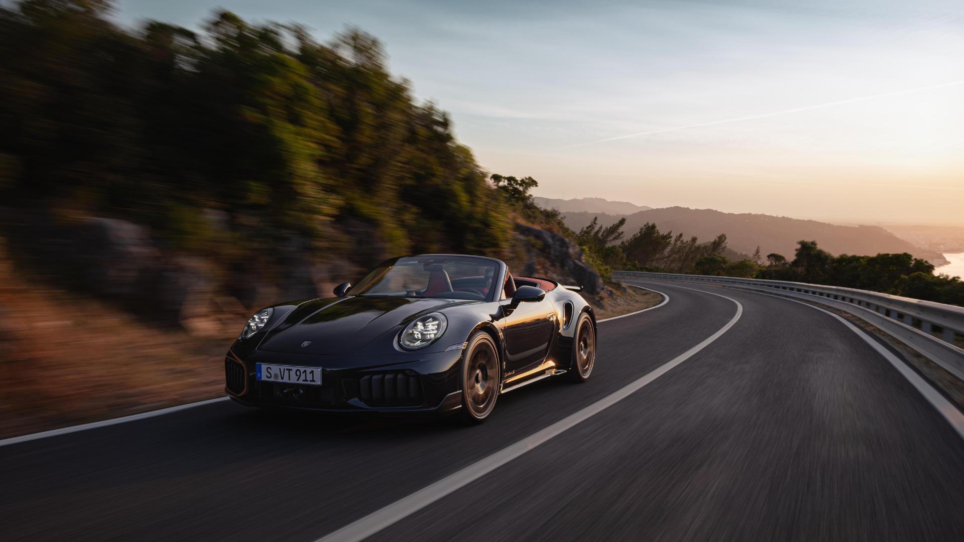 The superior all-rounder among sports cars: Porsche 911 Turbo S